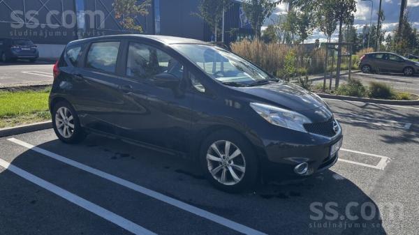 Black Nissan Note 2015 in Riga, with an engine capacity of 1.20 L and mileage of 113 thousand km for 5700 €, photo 6 on AUTOMOTO.COM.LV