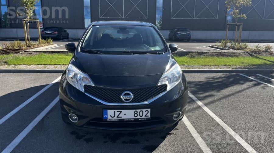 Black Nissan Note 2015 in Riga, with an engine capacity of 1.20 L and mileage of 113 thousand km for 5700 €, photo 8 on AUTOMOTO.COM.LV