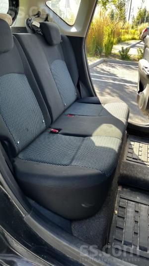 Black Nissan Note 2015 in Riga, with an engine capacity of 1.20 L and mileage of 113 thousand km for 5700 €, photo 10 on AUTOMOTO.COM.LV