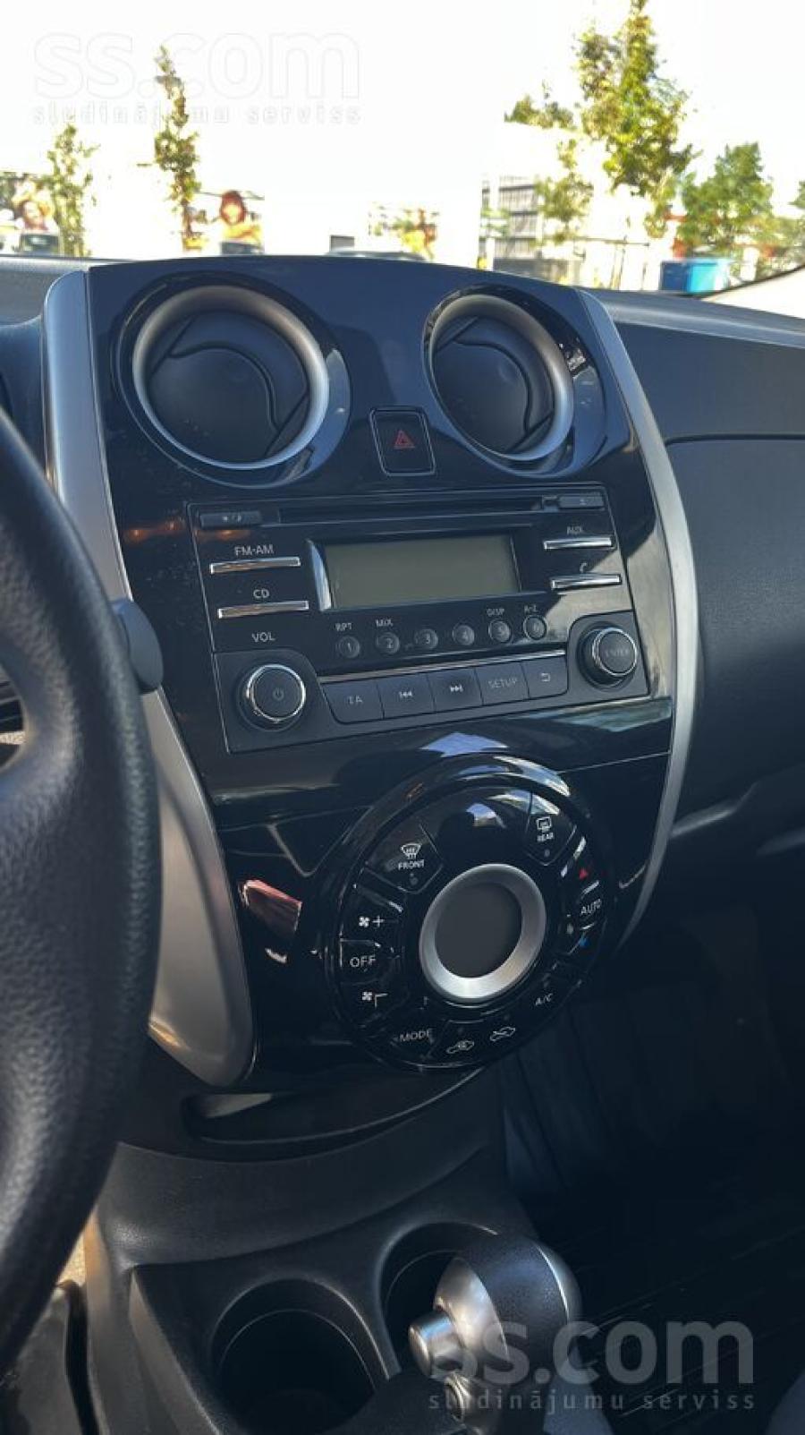 Black Nissan Note 2015 in Riga, with an engine capacity of 1.20 L and mileage of 113 thousand km for 5700 €, photo 12 on AUTOMOTO.COM.LV