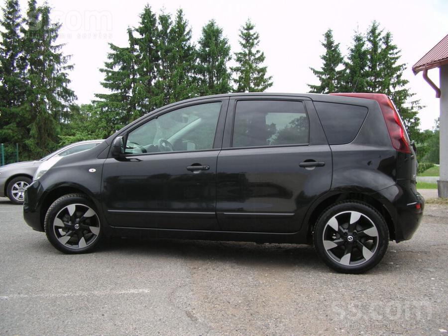 Black Nissan Note 2013 in Riga, with an engine capacity of 1.50 L and mileage of 0 thousand km for 3850 €, photo 5 on AUTOMOTO.COM.LV
