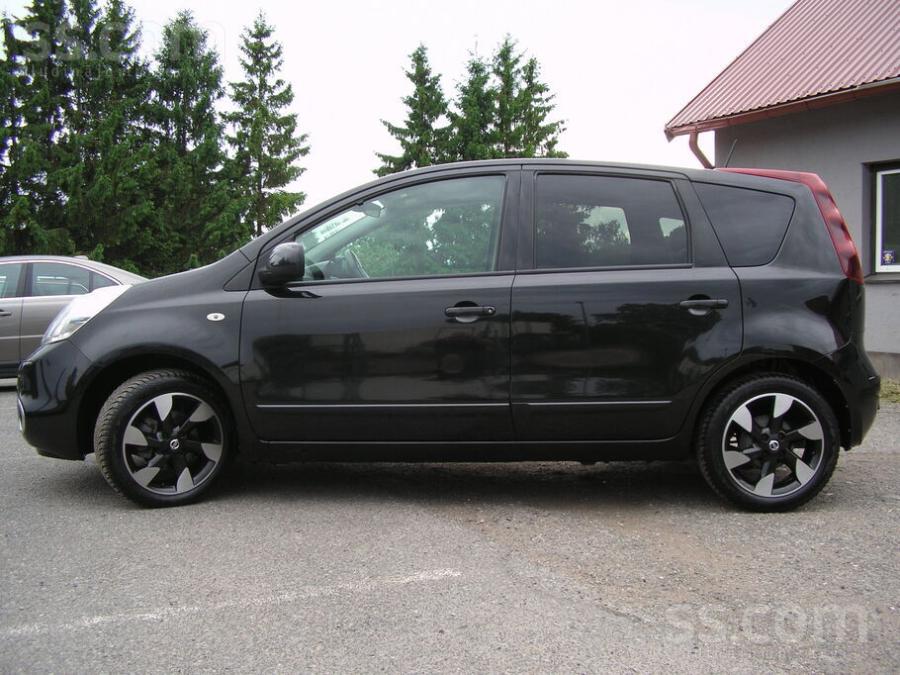 Black Nissan Note 2013 in Riga, with an engine capacity of 1.50 L and mileage of 0 thousand km for 3850 €, photo 8 on AUTOMOTO.COM.LV
