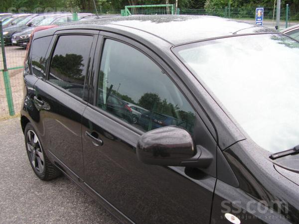 Black Nissan Note 2013 in Riga, with an engine capacity of 1.50 L and mileage of 0 thousand km for 3850 €, photo 10 on AUTOMOTO.COM.LV