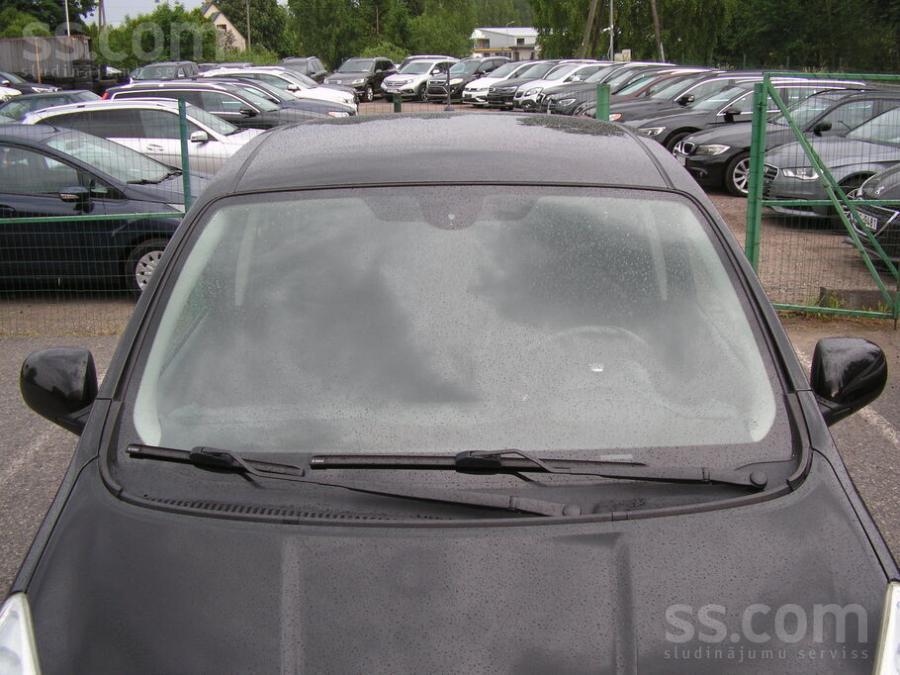Black Nissan Note 2013 in Riga, with an engine capacity of 1.50 L and mileage of 0 thousand km for 3850 €, photo 12 on AUTOMOTO.COM.LV