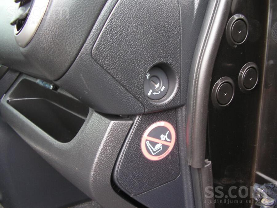 Black Nissan Note 2013 in Riga, with an engine capacity of 1.50 L and mileage of 0 thousand km for 3850 €, photo 24 on AUTOMOTO.COM.LV