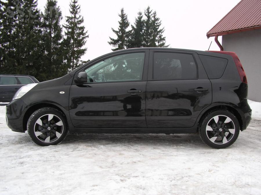 Black Nissan Note 2013 in Riga, with an engine capacity of 1.50 L and mileage of 0 thousand km for 3850 €, photo 5 on AUTOMOTO.COM.LV