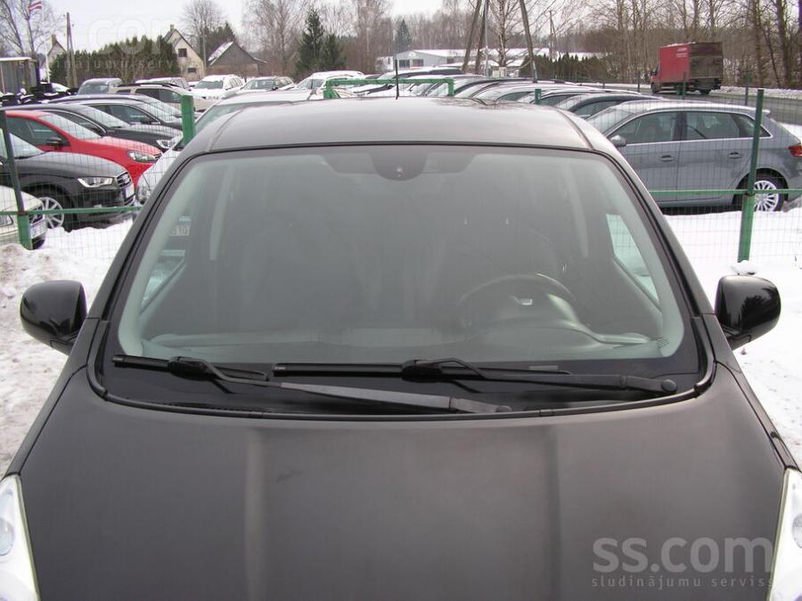 Black Nissan Note 2013 in Riga, with an engine capacity of 1.50 L and mileage of 0 thousand km for 3850 €, photo 13 on AUTOMOTO.COM.LV