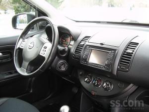 Black Nissan Note 2013 in Riga, with an engine capacity of 1.50 L and mileage of 0 thousand km for 3850 €, photo 25 on AUTOMOTO.COM.LV