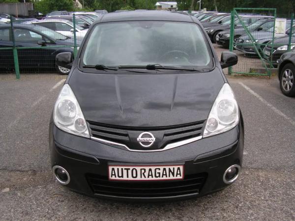 Black Nissan Note 2013 in Sigulda, with an engine capacity of 1.50 L and mileage of 299 thousand km for 3850 €, photo 5 on AUTOMOTO.COM.LV