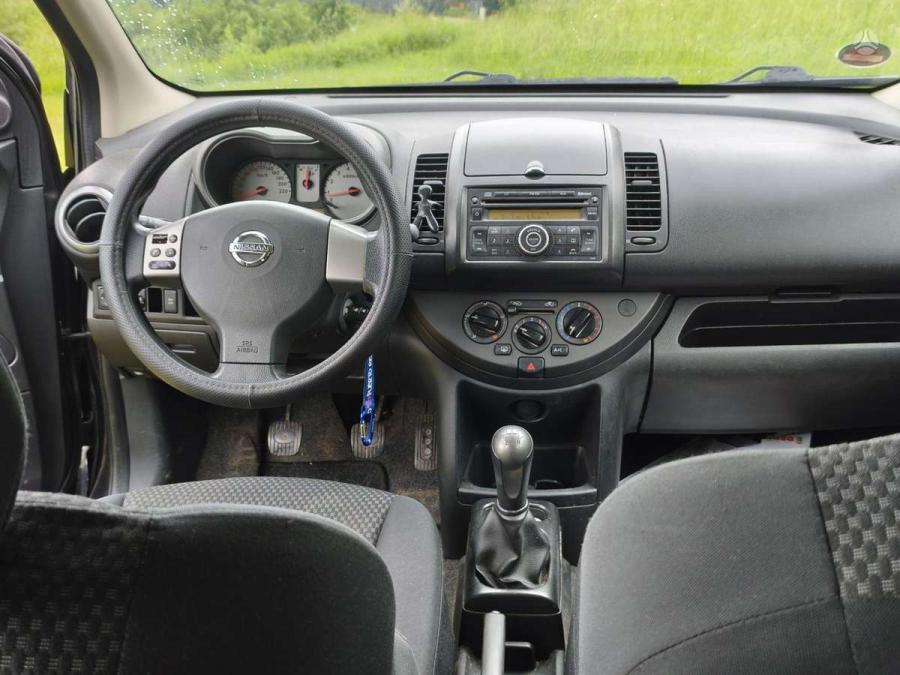 Black Nissan Note 2008 in Vilnius, with an engine capacity of 1.39 L and mileage of 250 thousand km for 2250 €, photo 8 on AUTOMOTO.COM.LV