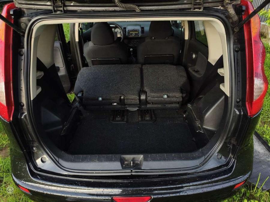 Black Nissan Note 2008 in Vilnius, with an engine capacity of 1.39 L and mileage of 250 thousand km for 2250 €, photo 11 on AUTOMOTO.COM.LV