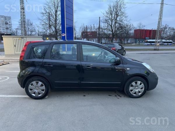 Black Nissan Note 2008 in Bauska, with an engine capacity of 1.40 L and mileage of 220 thousand km for 1690 €, photo 3 on AUTOMOTO.COM.LV