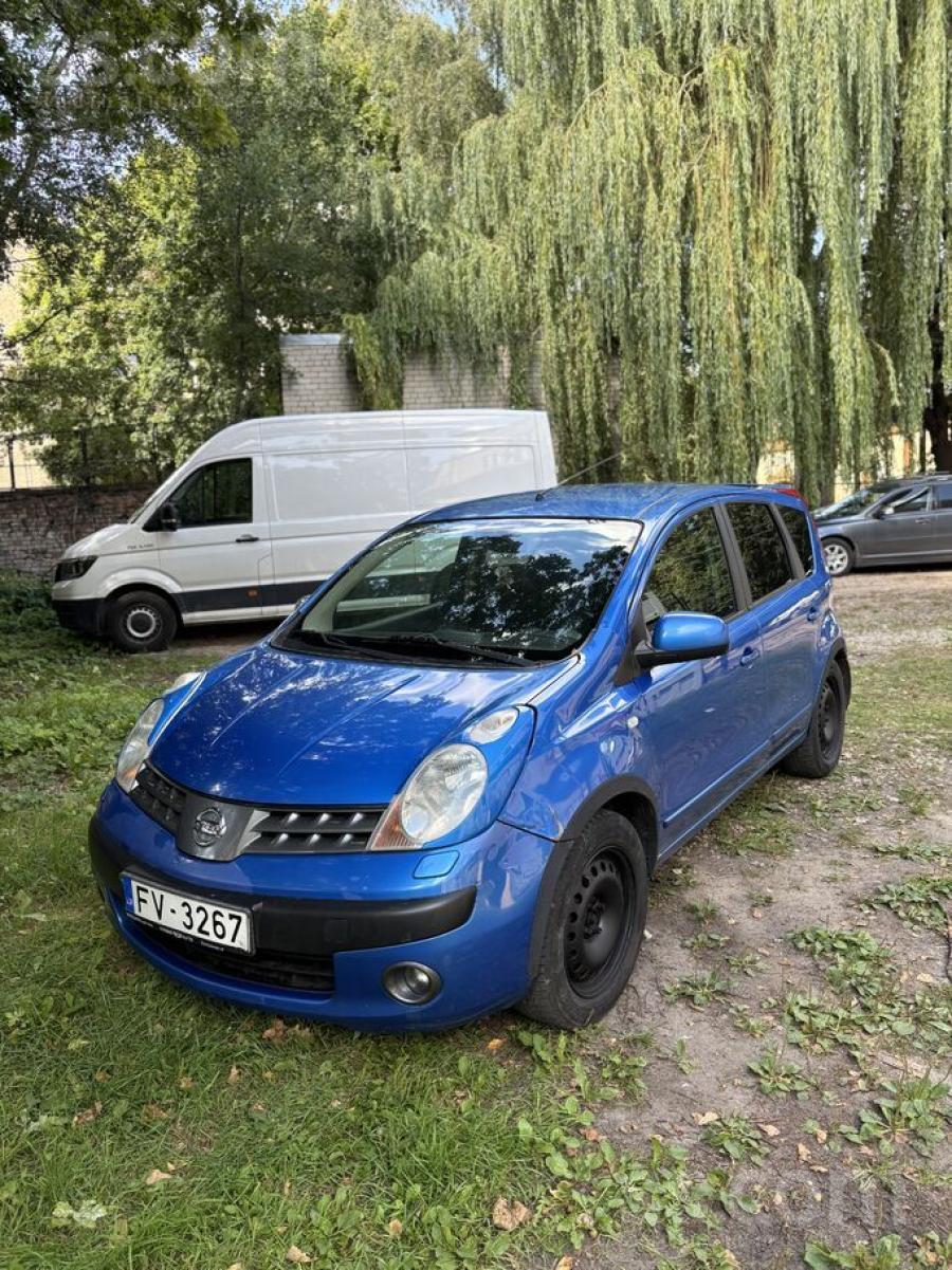 Zils Nissan Note 2006 Rīga, ar dzinēja tilpumu 1.60 L un nobraukumu 253 tūkst. km par 990 €, foto 1 vietnē AUTOMOTO.COM.LV