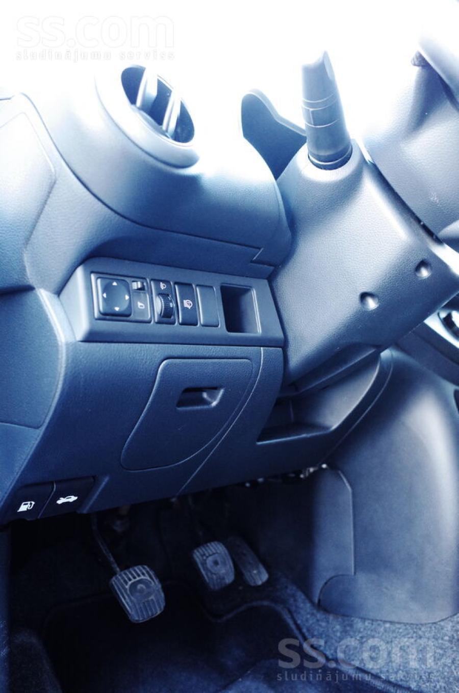 Zils Nissan Note 2007 Rīga, ar dzinēja tilpumu 1.40 L un nobraukumu 190 tūkst. km par 1850 €, foto 11 vietnē AUTOMOTO.COM.LV