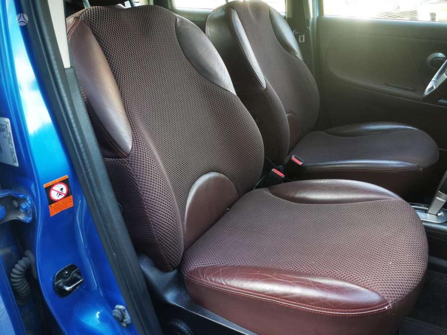 Zils Nissan Note 2008 Viļņa, ar dzinēja tilpumu 1.60 L un nobraukumu 2 tūkst. km par 3750 €, foto 13 vietnē AUTOMOTO.COM.LV