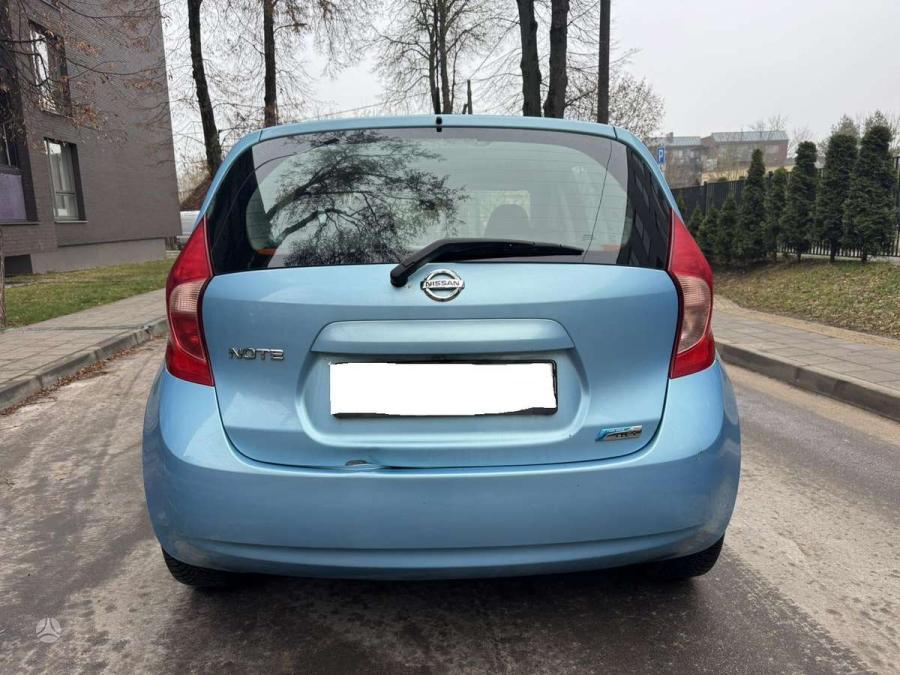Blue Nissan Note 2014 in Vilnius, with an engine capacity of 1.46 L and mileage of 223 thousand km for 2950 €, photo 7 on AUTOMOTO.COM.LV