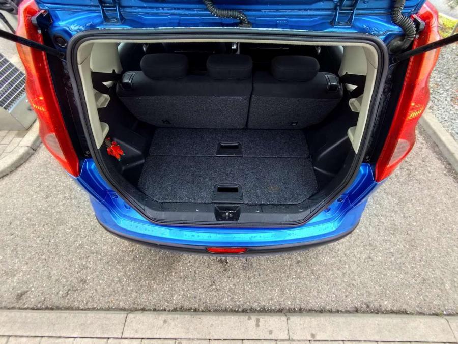 Zils Nissan Note 2006 Viļņa, ar dzinēja tilpumu 1.60 L un nobraukumu 289 tūkst. km par 2250 €, foto 15 vietnē AUTOMOTO.COM.LV