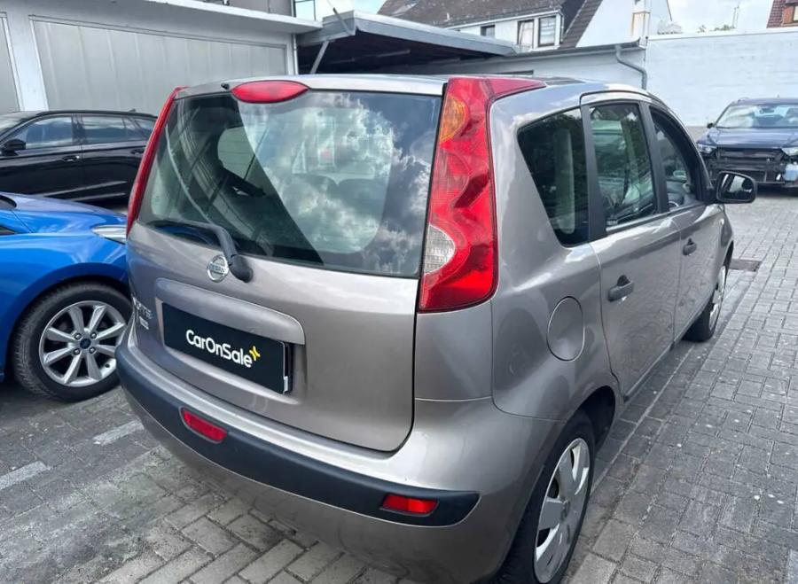 Brown Nissan Note 2006 in Grobiņa, with an engine capacity of 0.00 L and mileage of 223 thousand km for 2500 €, photo 4 on AUTOMOTO.COM.LV