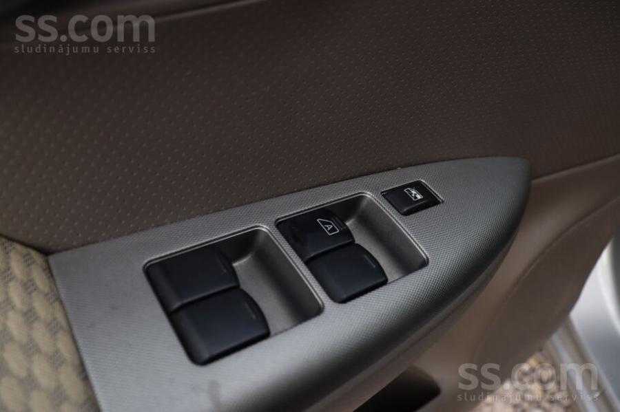 Brown Nissan Note 2007 in Riga, with an engine capacity of 1.60 L and mileage of 157 thousand km for 2890 €, photo 15 on AUTOMOTO.COM.LV