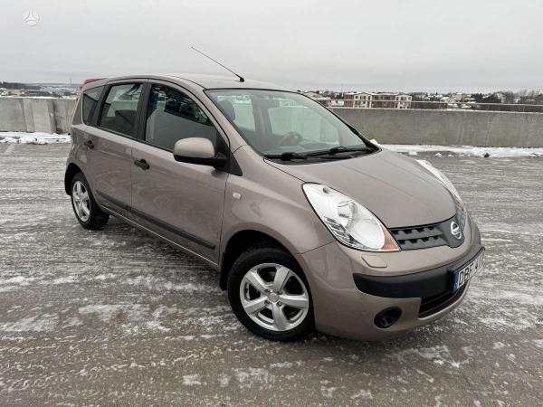 Brown Nissan Note 2008 in Vilnius, with an engine capacity of 1.60 L and mileage of 148 thousand km for 2950 €, photo 1 on AUTOMOTO.COM.LV