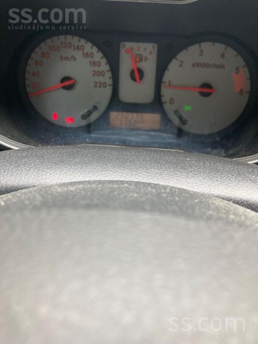 Brown Nissan Note 2008 in Riga, with an engine capacity of 1.50 L and mileage of 251 thousand km for 1800 €, photo 10 on AUTOMOTO.COM.LV