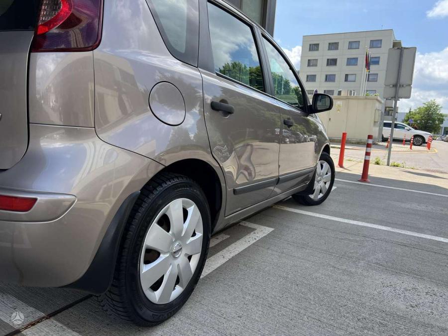 Brown Nissan Note 2011 in Vilnius, with an engine capacity of 1.40 L and mileage of 208 thousand km for 1750 €, photo 18 on AUTOMOTO.COM.LV