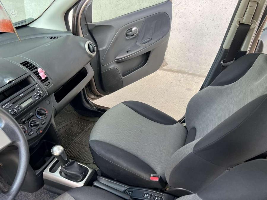 Brown Nissan Note 2011 in Vilnius, with an engine capacity of 1.40 L and mileage of 208 thousand km for 1750 €, photo 26 on AUTOMOTO.COM.LV