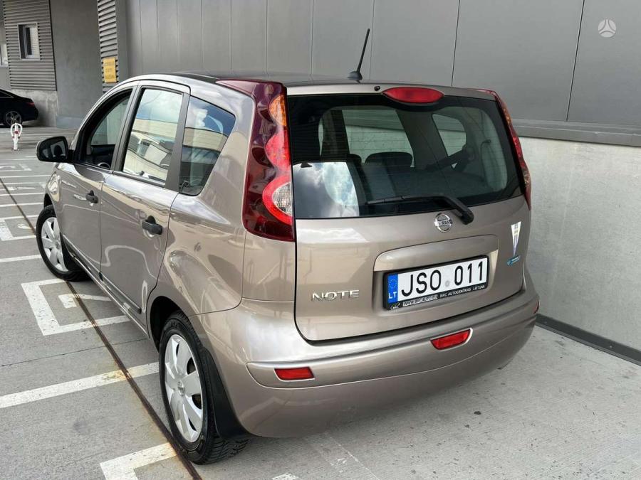 Brown Nissan Note 2011 in Vilnius, with an engine capacity of 1.39 L and mileage of 208 thousand km for 1750 €, photo 4 on AUTOMOTO.COM.LV