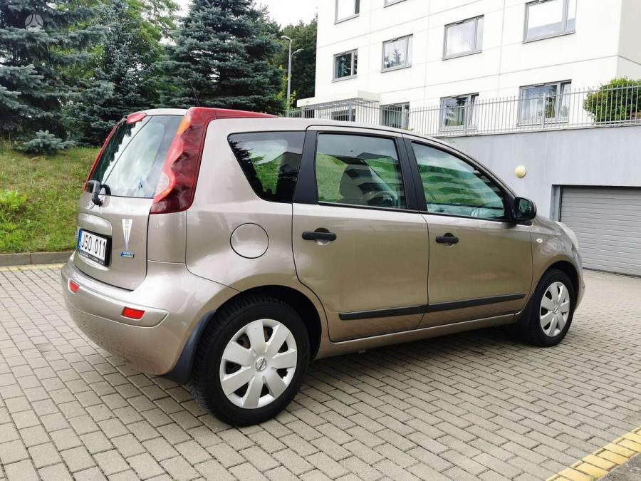 Brown Nissan Note 2011 in Vilnius, with an engine capacity of 1.39 L and mileage of 209 thousand km for 1750 €, photo 4 on AUTOMOTO.COM.LV