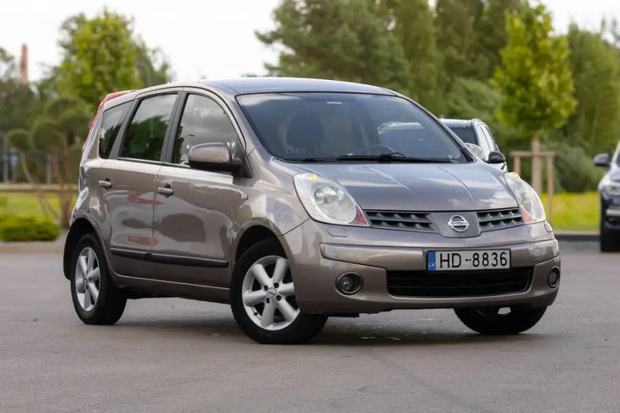 Brūns Nissan Note 2008 Jelgava, ar dzinēja tilpumu 1.60 L un nobraukumu 212 tūkst. km par 1800 €, foto 4 vietnē AUTOMOTO.COM.LV