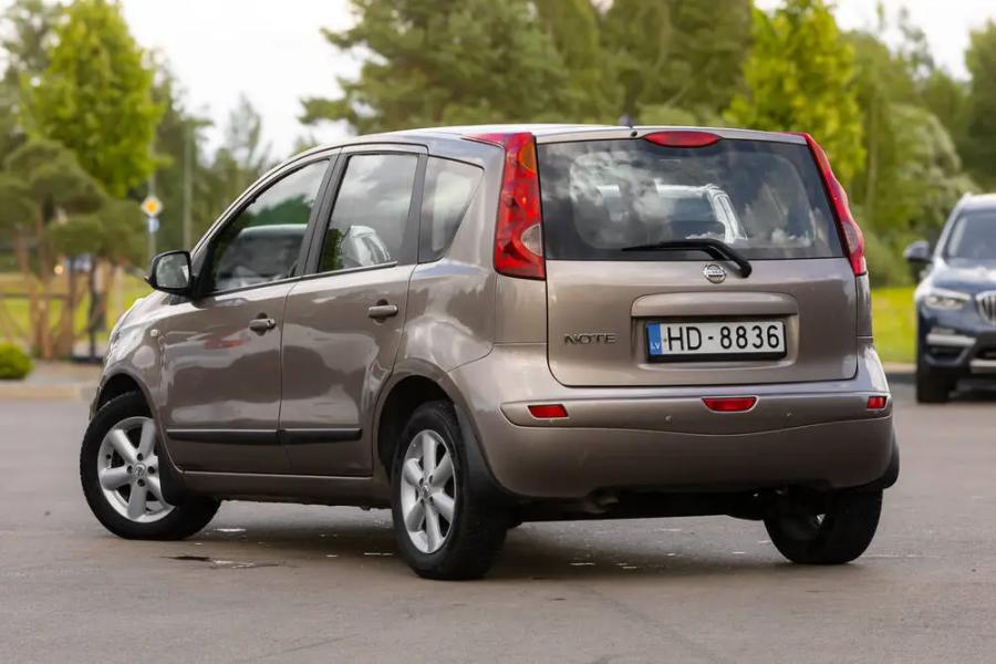 Brūns Nissan Note 2008 Jelgava, ar dzinēja tilpumu 1.60 L un nobraukumu 212 tūkst. km par 1800 €, foto 7 vietnē AUTOMOTO.COM.LV
