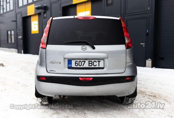 Pelēks Nissan Note 2006 Tallina, ar dzinēja tilpumu 1.60 L un nobraukumu 214 tūkst. km par 2599 €, foto 5 vietnē AUTOMOTO.COM.LV