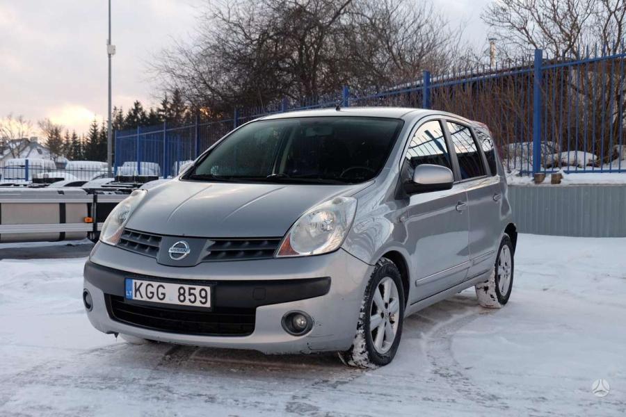 Grey Nissan Note 2006 in Vilnius, with an engine capacity of 1.60 L and mileage of 177 thousand km for 2600 €, photo 3 on AUTOMOTO.COM.LV
