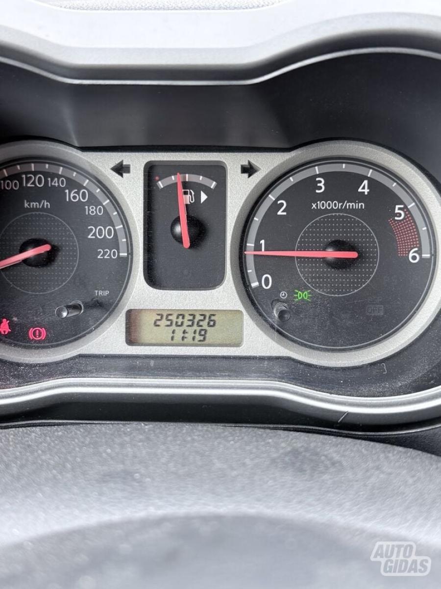 Grey Nissan Note 2006 in Siauliai, with an engine capacity of 1.50 L and mileage of 250 thousand km for 1800 €, photo 7 on AUTOMOTO.COM.LV
