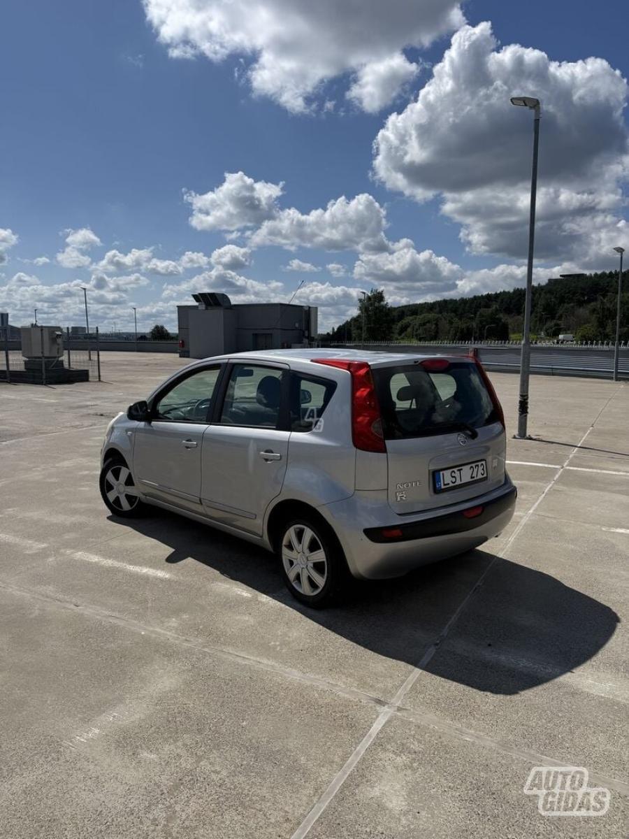 Grey Nissan Note 2006 in Vilnius, with an engine capacity of 1.60 L and mileage of 106 thousand km for 3700 €, photo 8 on AUTOMOTO.COM.LV