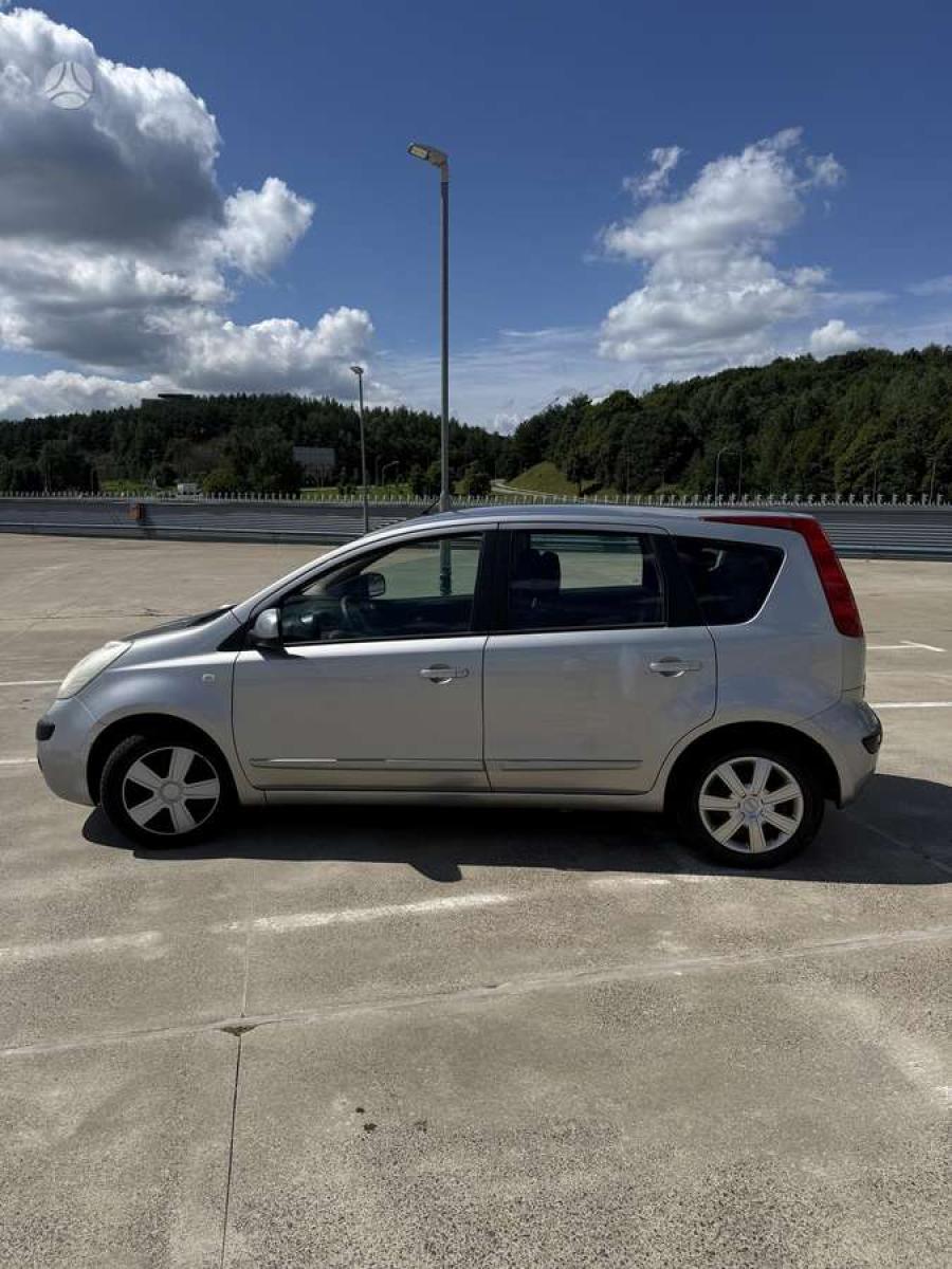 Grey Nissan Note 2006 in Vilnius, with an engine capacity of 1.60 L and mileage of 106 thousand km for 3400 €, photo 9 on AUTOMOTO.COM.LV