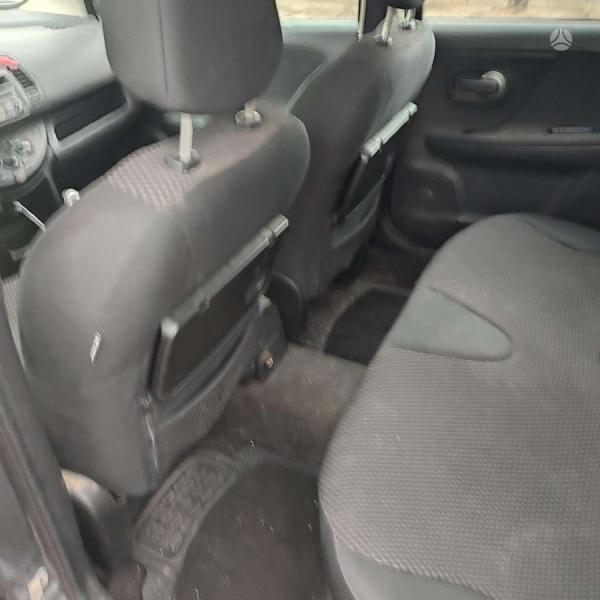 Pelēks Nissan Note 2006 Kauņa, ar dzinēja tilpumu 1.46 L un nobraukumu 260 tūkst. km par 1000 €, foto 8 vietnē AUTOMOTO.COM.LV