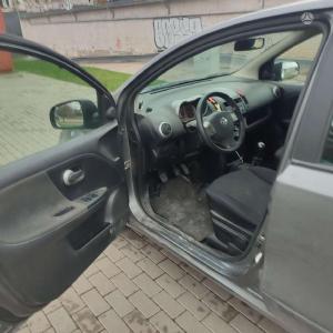 Pelēks Nissan Note 2006 Kauņa, ar dzinēja tilpumu 1.46 L un nobraukumu 260 tūkst. km par 1000 €, foto 12 vietnē AUTOMOTO.COM.LV