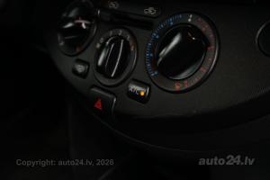 Grey Nissan Note 2007 in Parnu, with an engine capacity of 1.50 L and mileage of 238 thousand km for 2690 €, photo 18 on AUTOMOTO.COM.LV