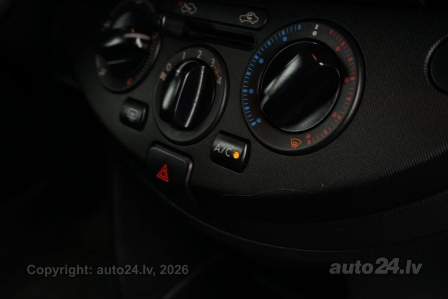 Grey Nissan Note 2007 in Parnu, with an engine capacity of 1.50 L and mileage of 238 thousand km for 2690 €, photo 18 on AUTOMOTO.COM.LV