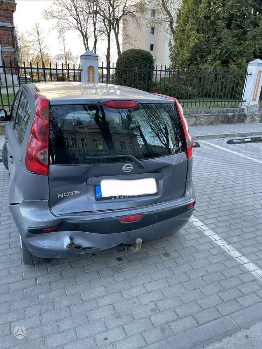 Pelēks Nissan Note 2007 Šauļi, ar dzinēja tilpumu 1.39 L un nobraukumu 281 tūkst. km par 800 €, foto 1 vietnē AUTOMOTO.COM.LV