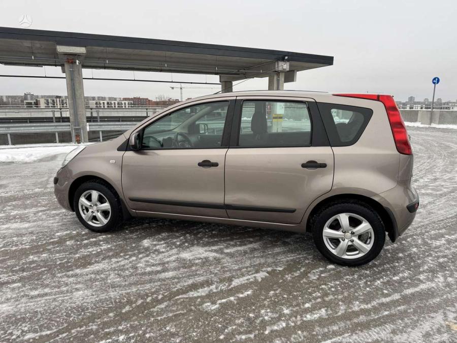 Pelēks Nissan Note 2008 Viļņa, ar dzinēja tilpumu 1.60 L un nobraukumu 150 tūkst. km par 3100 €, foto 11 vietnē AUTOMOTO.COM.LV