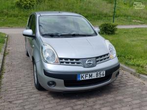Pelēks Nissan Note 2008 Alīta, ar dzinēja tilpumu 1.50 L un nobraukumu 369 tūkst. km par 1650 €, foto  vietnē AUTOMOTO.COM.LV