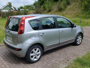 Pelēks Nissan Note 2008 Alīta, ar dzinēja tilpumu 1.50 L un nobraukumu 369 tūkst. km par 1650 €, foto 5 vietnē AUTOMOTO.COM.LV