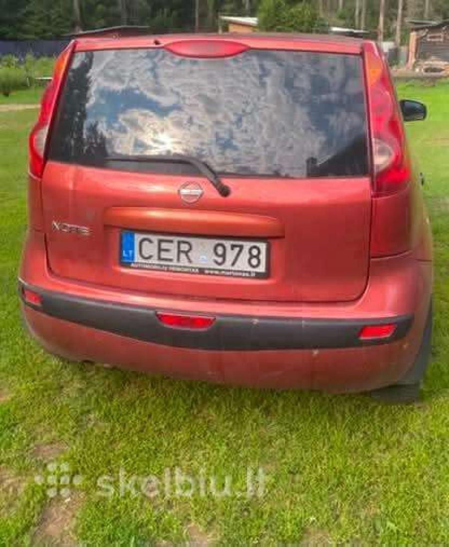 Grey Nissan Note 2008 in Vilnius, with an engine capacity of 1.60 L and mileage of 233 thousand km for 1300 €, photo 5 on AUTOMOTO.COM.LV