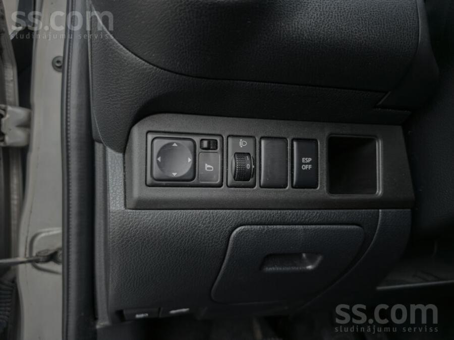 Grey Nissan Note 2008 in Liepaja, with an engine capacity of 1.60 L and mileage of 169 thousand km for 2990 €, photo 17 on AUTOMOTO.COM.LV
