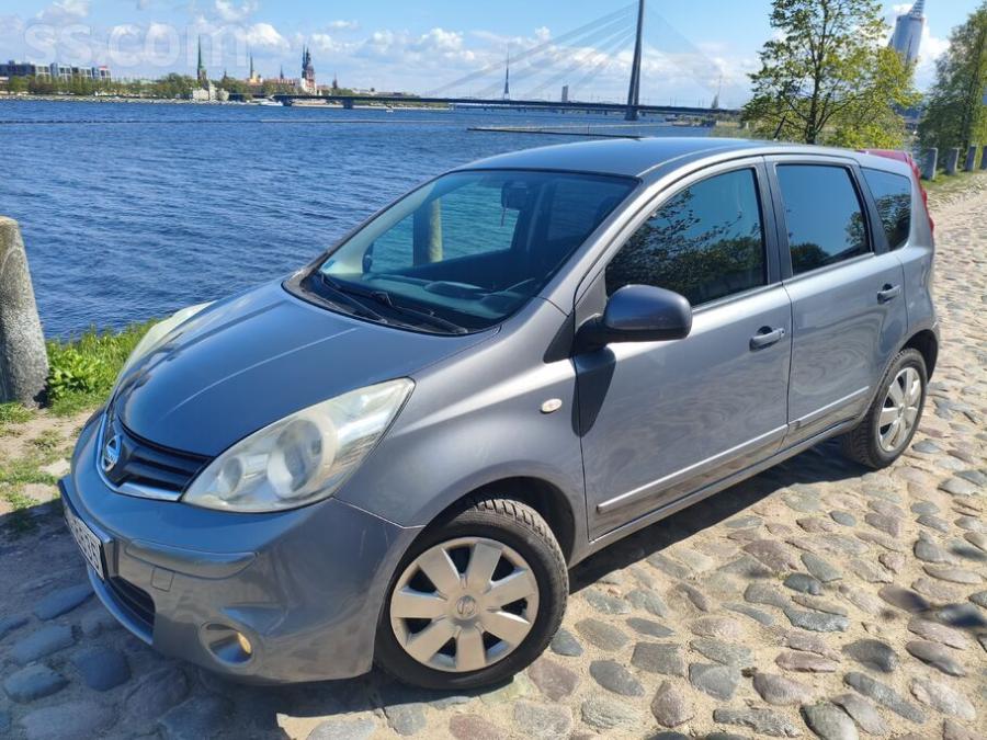 Pelēks Nissan Note 2009 Rīga, ar dzinēja tilpumu 1.50 L un nobraukumu 266 tūkst. km par 2200 €, foto 1 vietnē AUTOMOTO.COM.LV