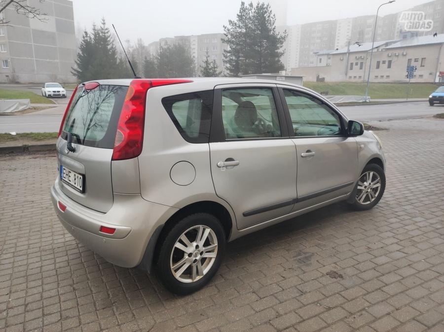 Grey Nissan Note 2009 in Vilnius, with an engine capacity of 1.60 L and mileage of 180 thousand km for 2850 €, photo 4 on AUTOMOTO.COM.LV