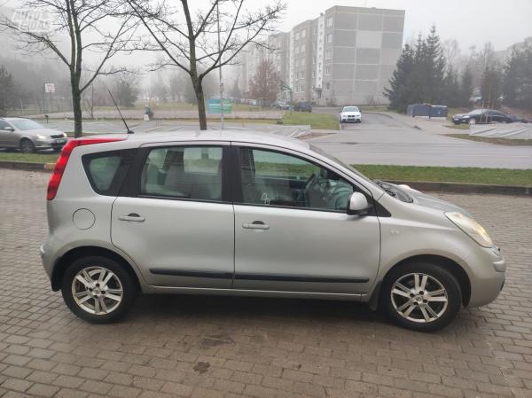 Pelēks Nissan Note 2009 Viļņa, ar dzinēja tilpumu 1.60 L un nobraukumu 180 tūkst. km par 2850 €, foto 5 vietnē AUTOMOTO.COM.LV