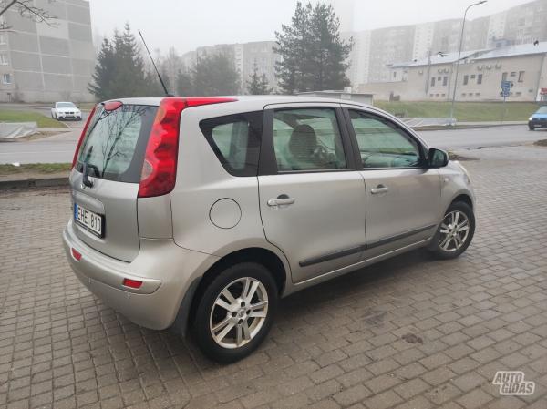 Grey Nissan Note 2009 in Vilnius, with an engine capacity of 1.60 L and mileage of 180 thousand km for 2850 €, photo 4 on AUTOMOTO.COM.LV